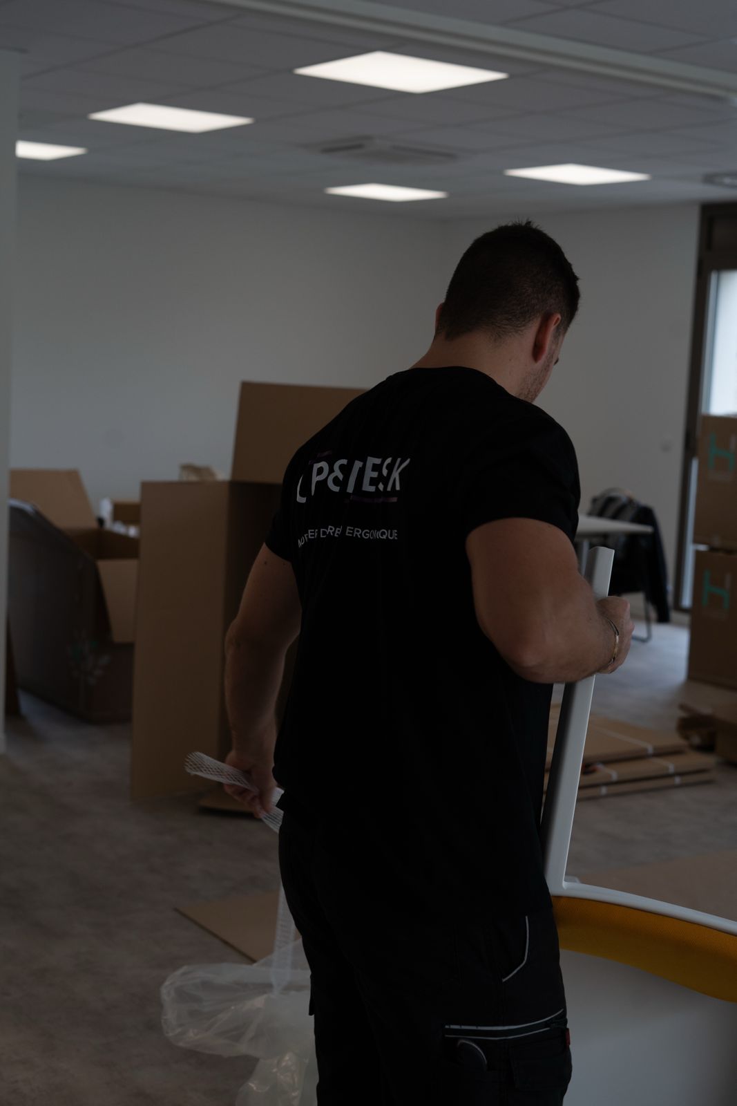 Recycler votre mobilier de bureau de manière responsable – UP & DESK